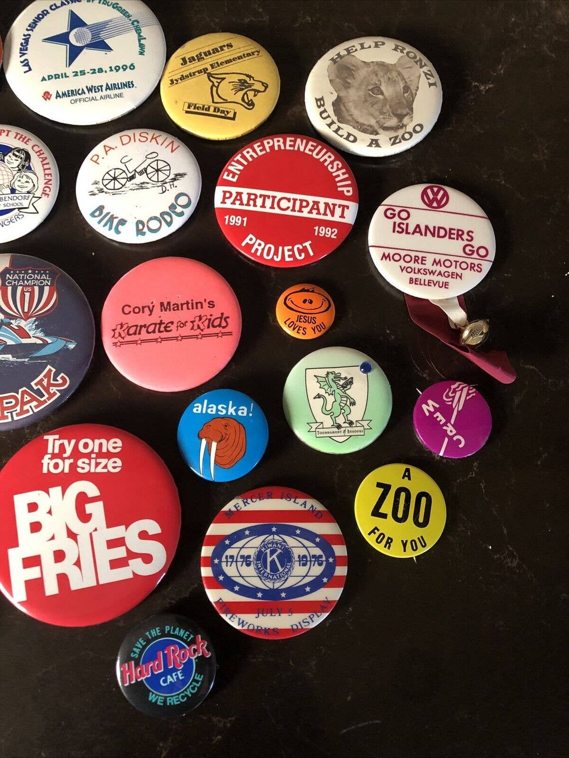 Lot of 26 VINTAGE 90s Buttons/enamel Pins Union Political School Hard ...