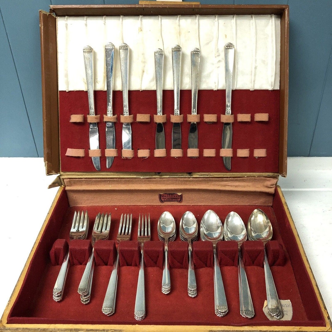 Vintage 1881 Rogers Oneida Surf Club Stainless Silver Flatware Set of ...