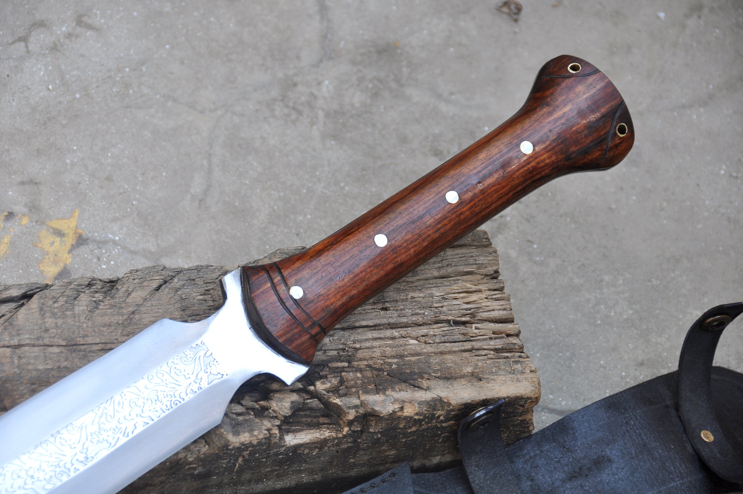 22 Inches Long Blade Hand Forged Celtic Leaf Sword-hand Forged - Etsy