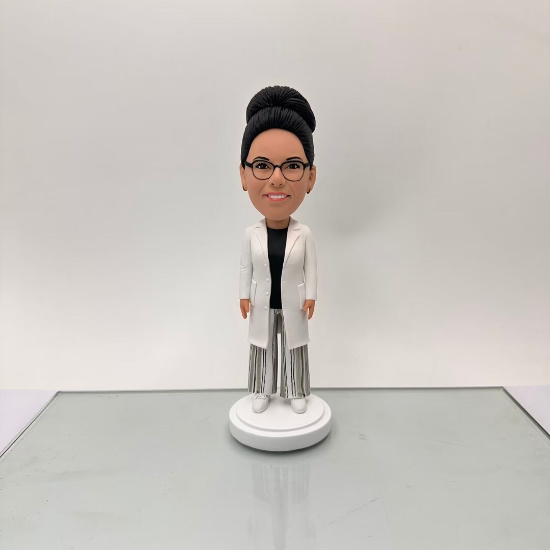 Custom Doctor Bobbleheads, Custom Mom Figurines, Custom Doctor ...