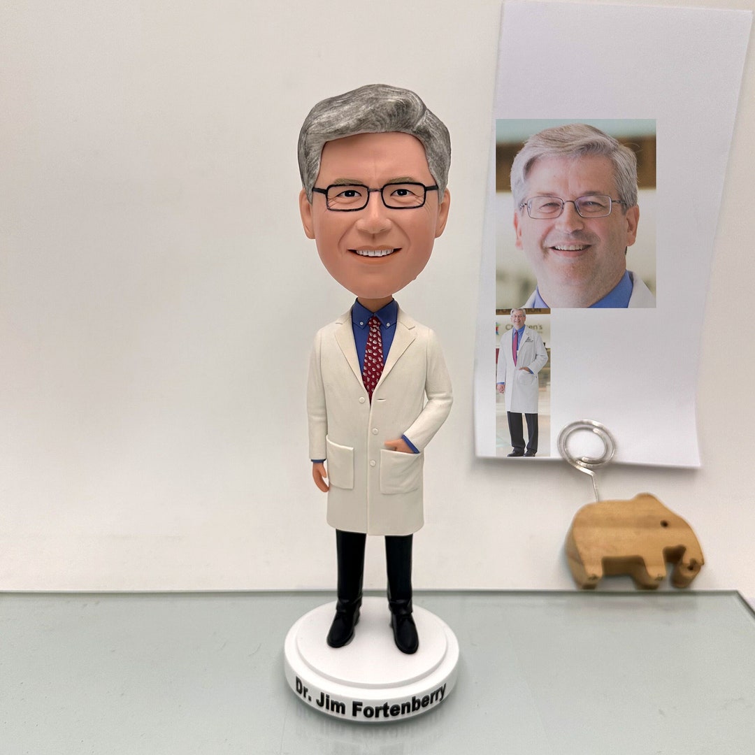 Custom Dentist Bobbleheads, Personalized Attending Physician Figurines ...