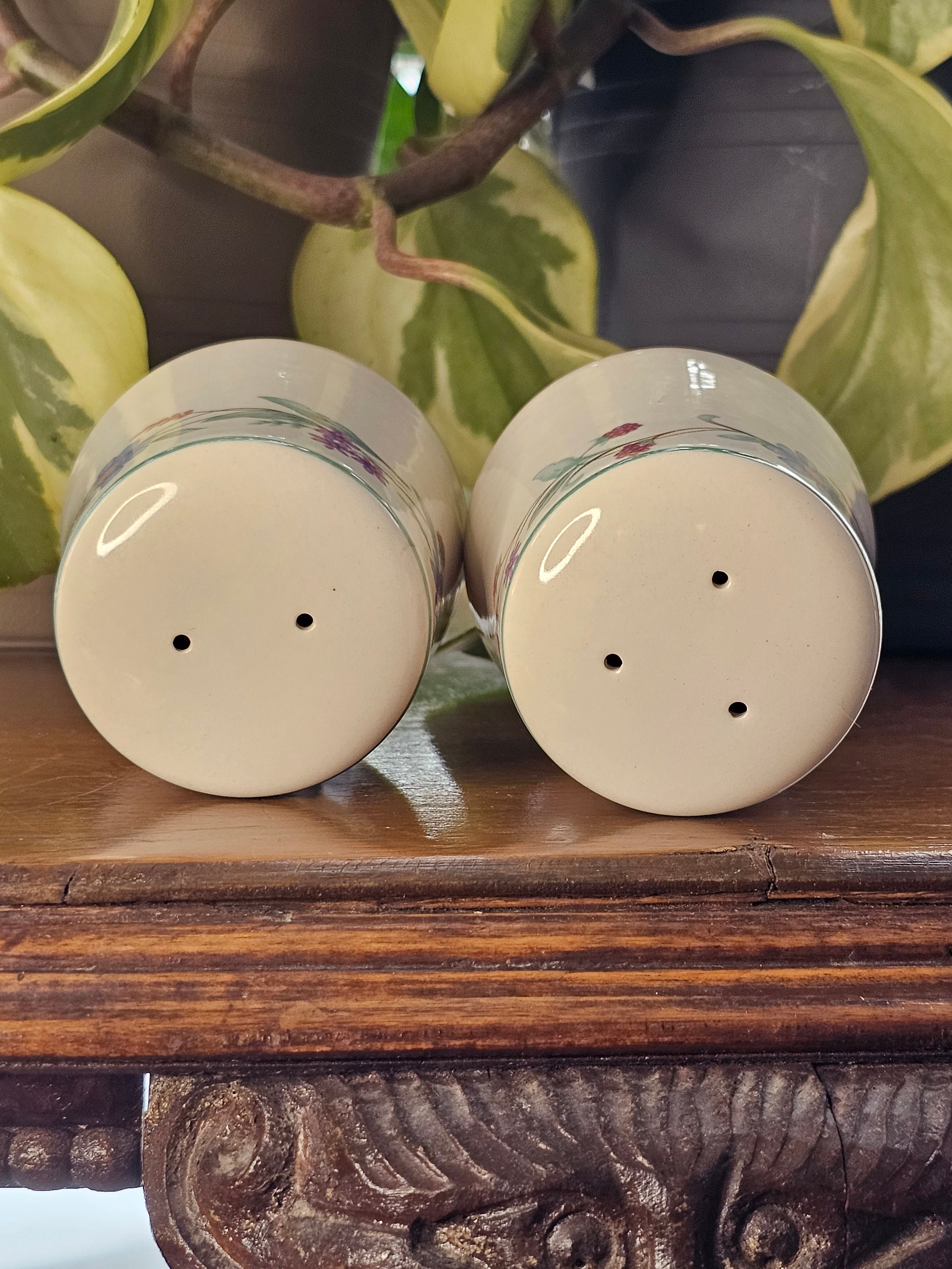 Vintage Oneida AVA Ceramic Salt & Pepper Shakers 3-1/4"h White With ...