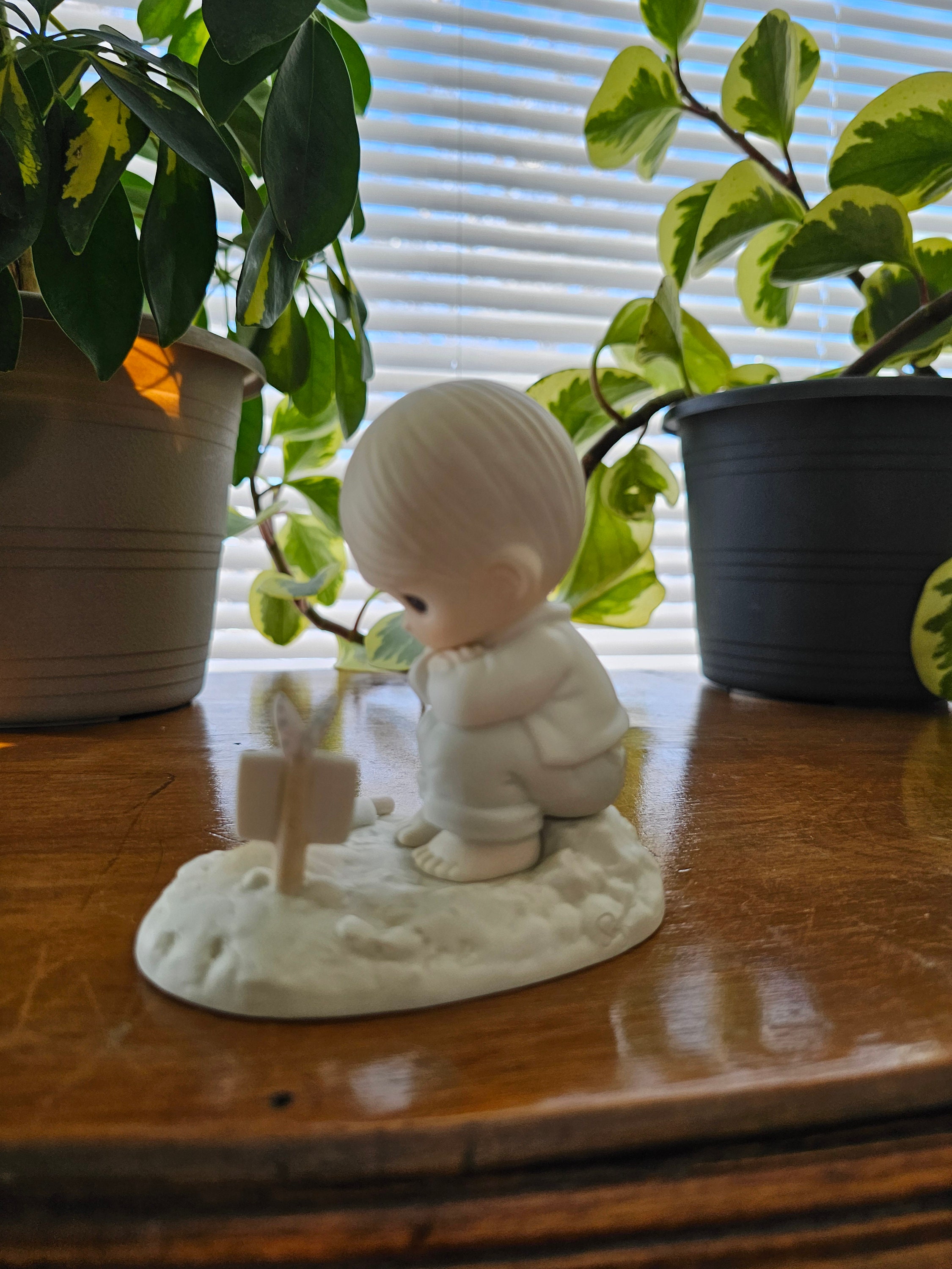 Vintage Precious Moments Special Edition Members Only Figure Figurine ...