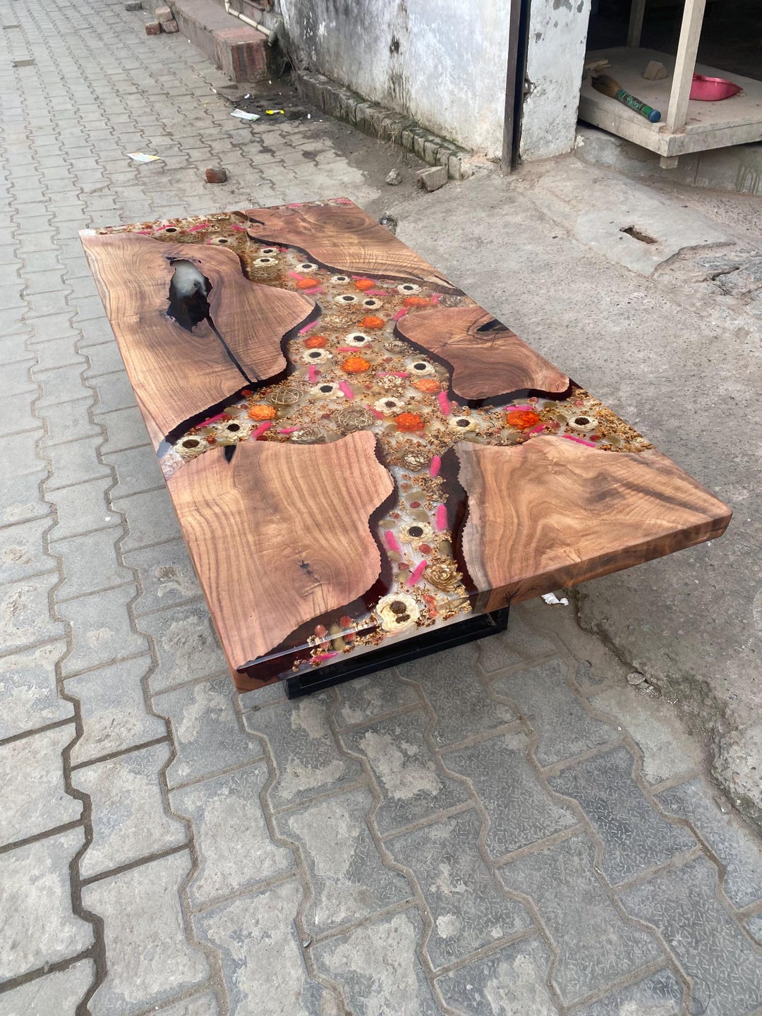 Custom Epoxy Resin Floral Table – Handmade Botanical Art Table | Real ...