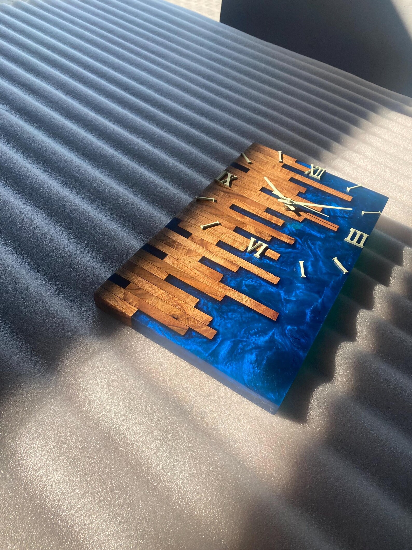 Modern Ocean Blue Epoxy Resin Wall Clock – Handmade Live Edge Wood ...