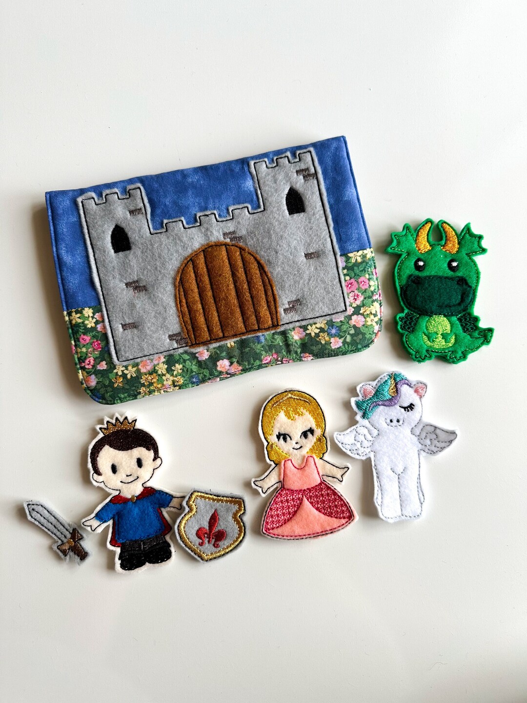 Fairytale Kingdom Felt Finger Puppet Story Bag, Storytelling for Kids ...