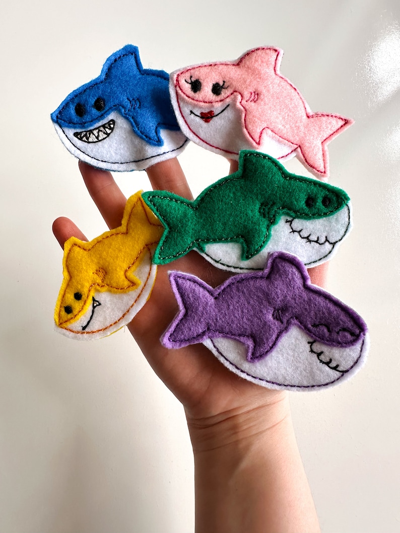 Baby Shark Family Felt Finger Puppet Story Bag, Storytelling for Kids ...