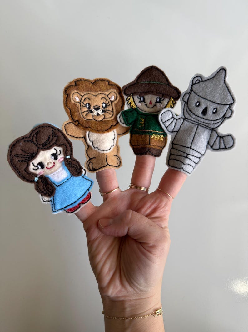 Wizard of Oz / Wicked Felt Finger Puppet Story Bag, Storytelling for ...