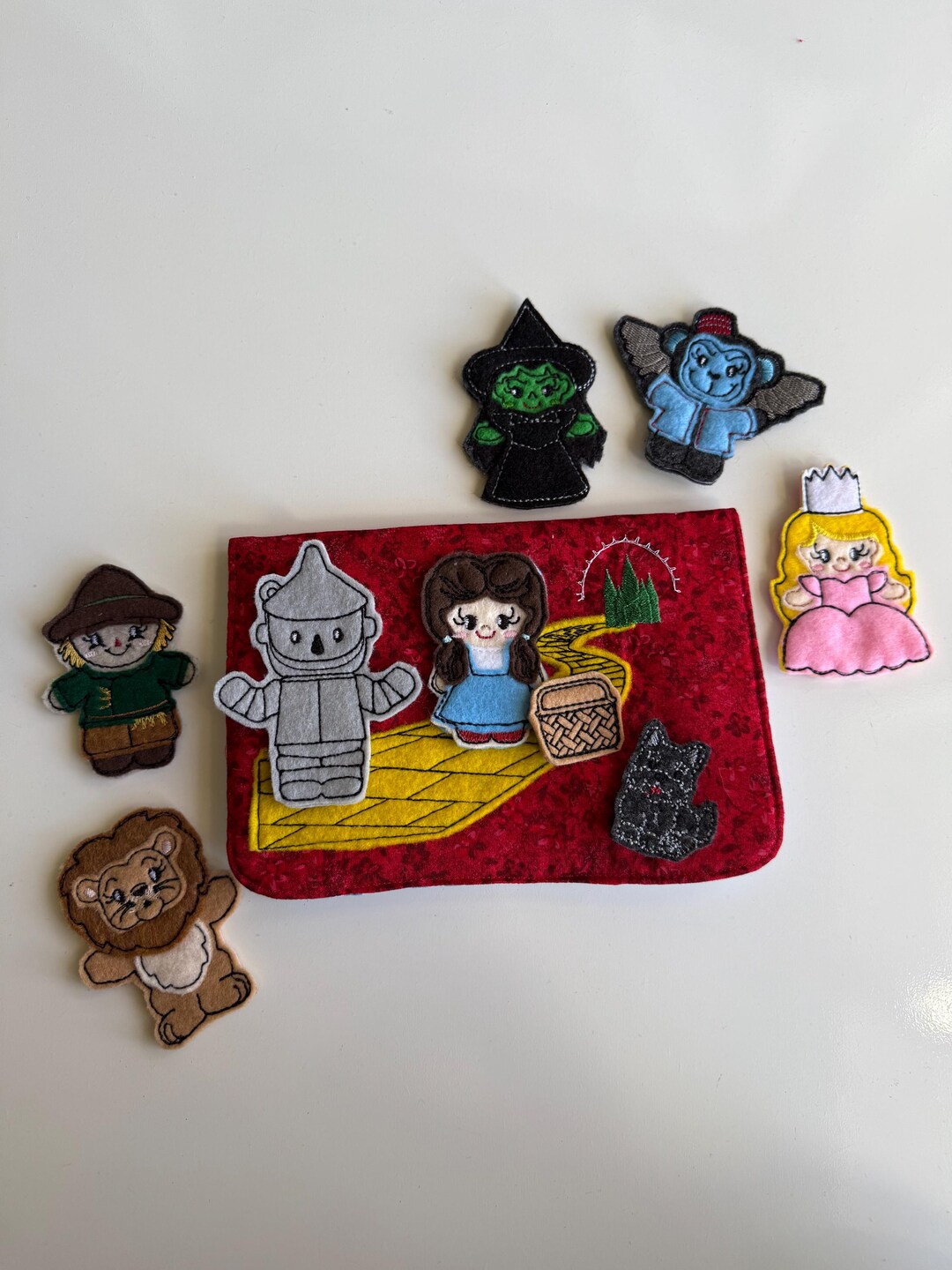 Wizard of Oz / Wicked Felt Finger Puppet Story Bag, Storytelling for ...