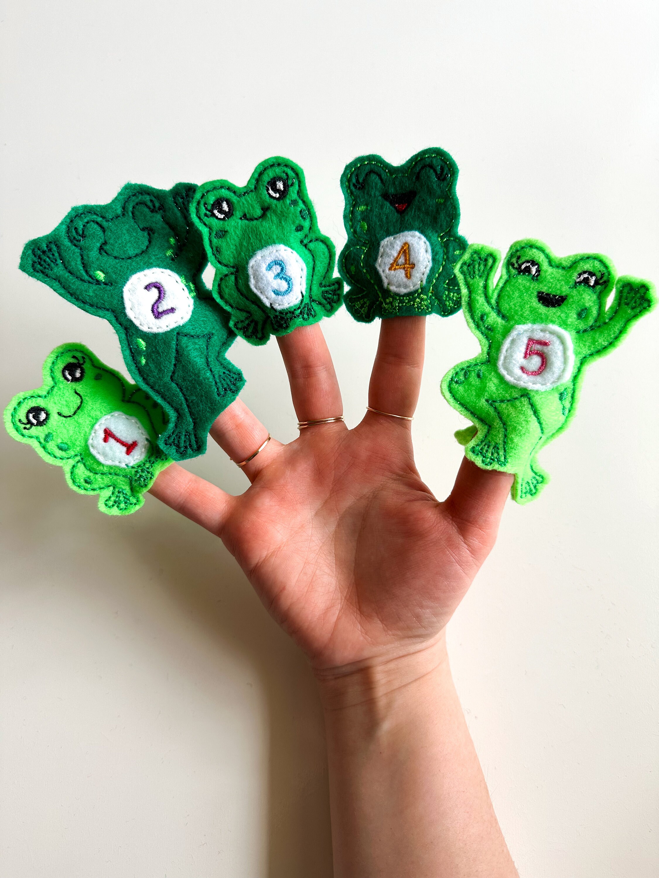 5 Little Speckled Frogs Felt Finger Puppet Story Bag, Storytelling for ...