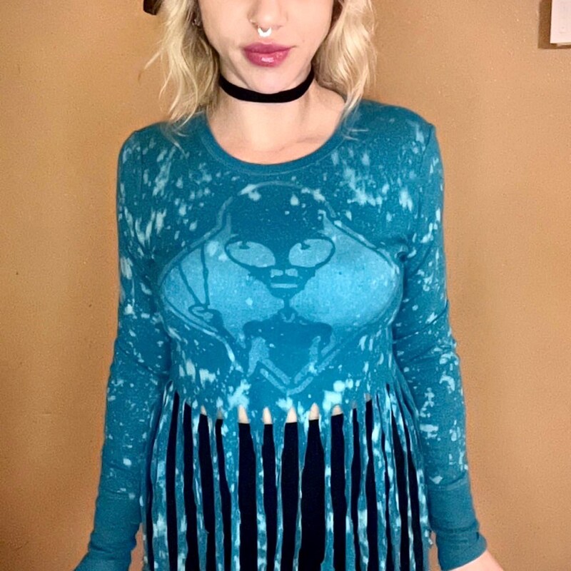 Alien Crop Top - Etsy