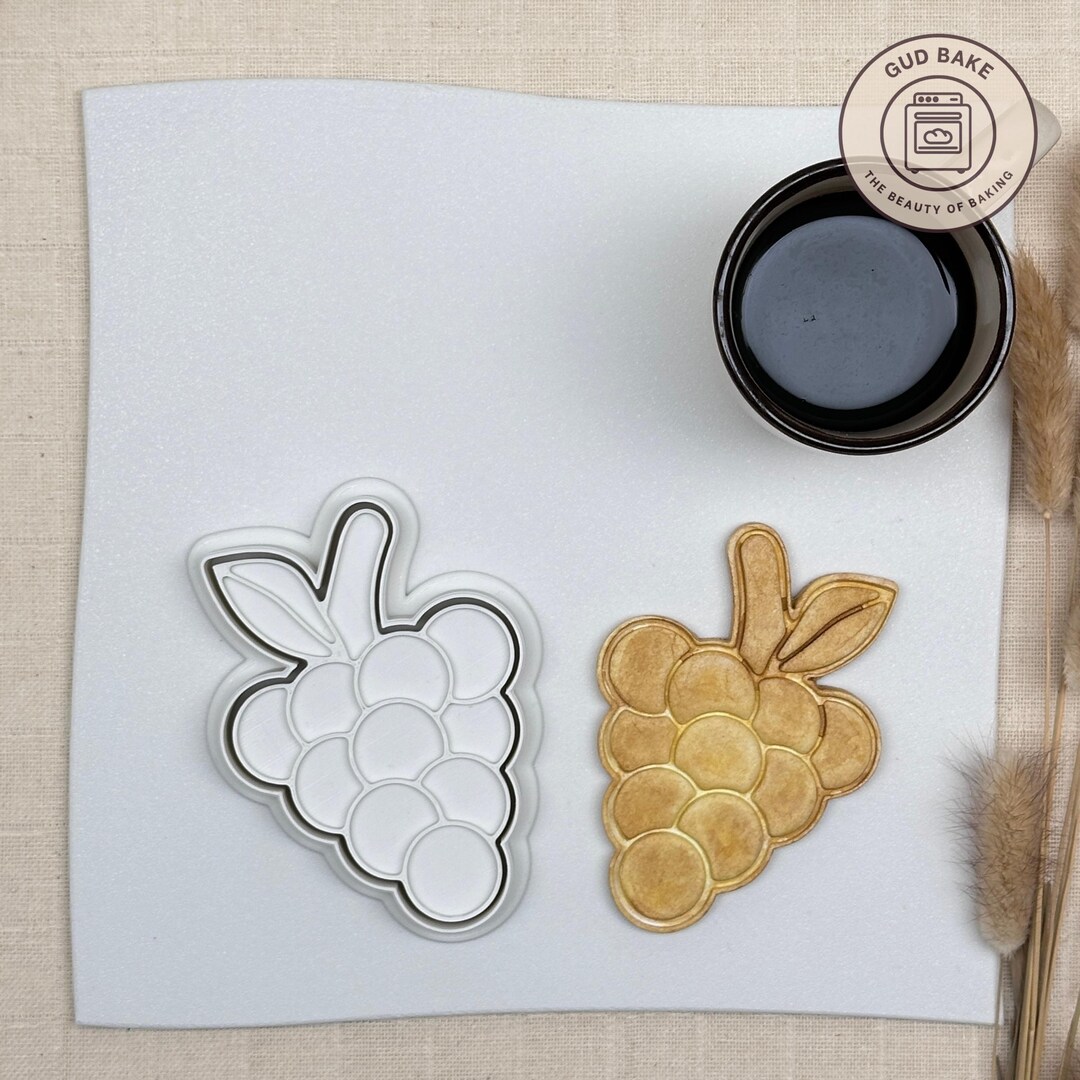 Alien Head Cookie Cutter | Sci-fi Biscuit Mold for Space-themed Parties ...