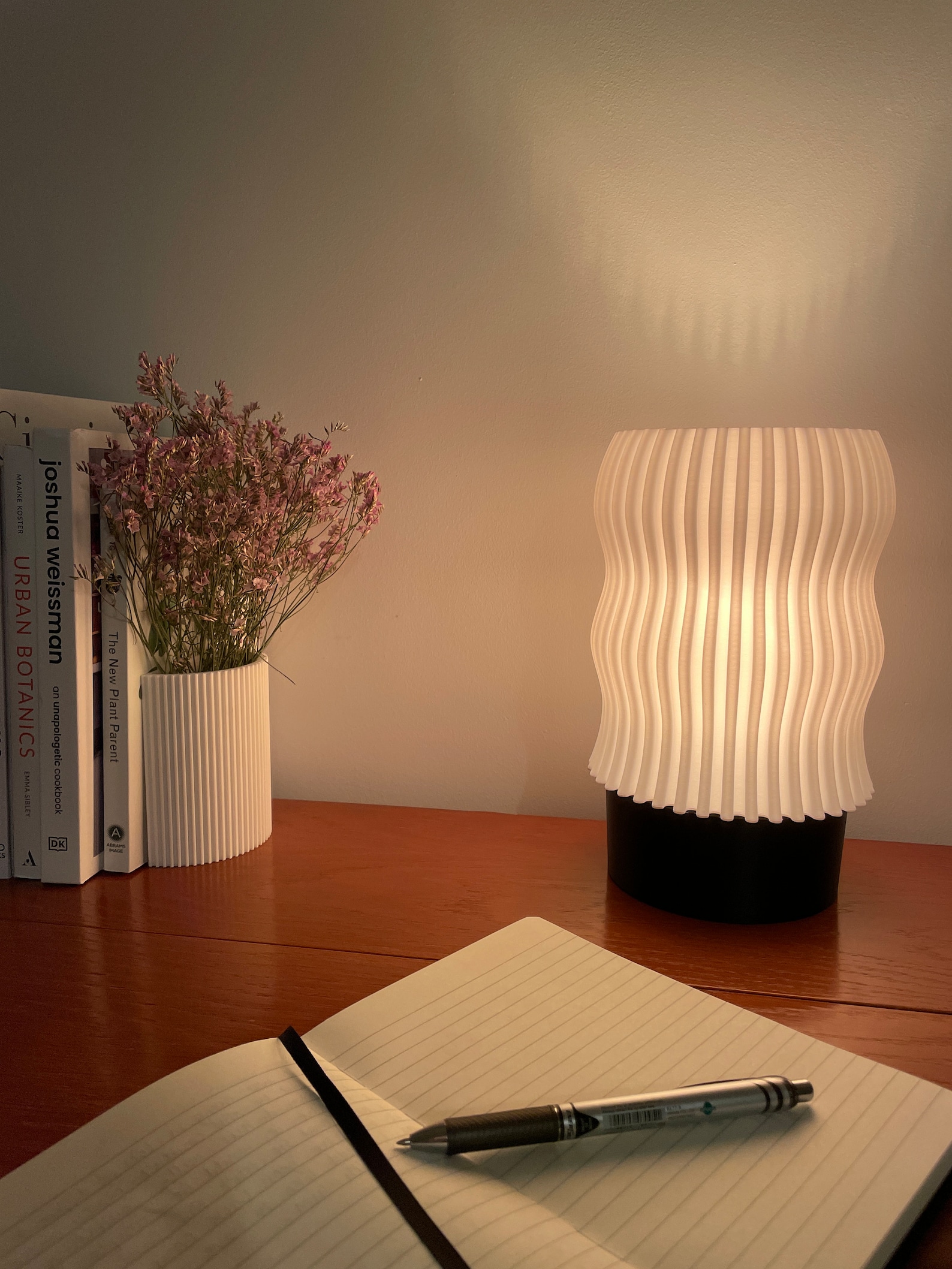 Modern Wave Curved Table Lamp - Etsy UK