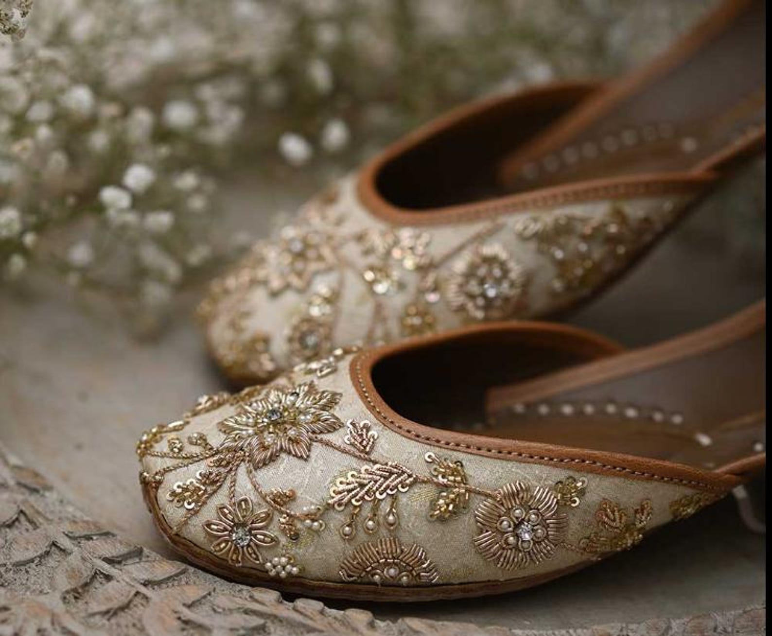White/ Ivory Silk Base Juttis - Handmade Genuine Leather Punjabi Jutti ...