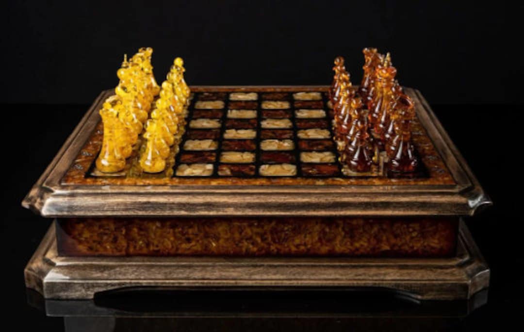 Luxury Chess Set With Inlay Amber Chess Figures wooden Amber Chess ...