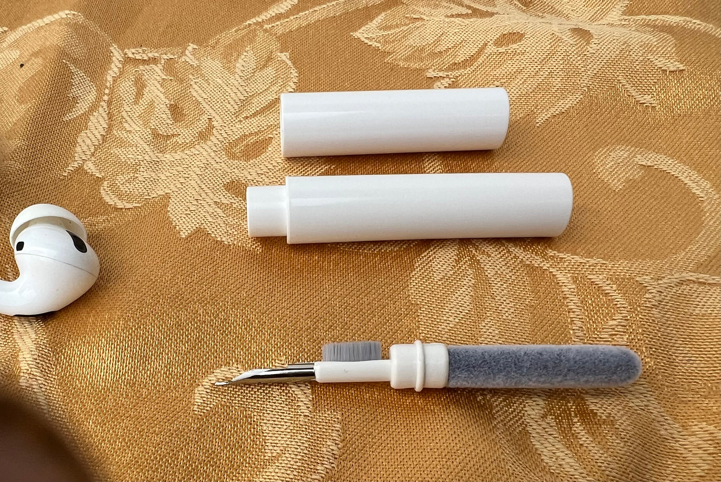 Multifunctional Earbud Cleaner Pen-style Tool With Pricker and Brushes ...