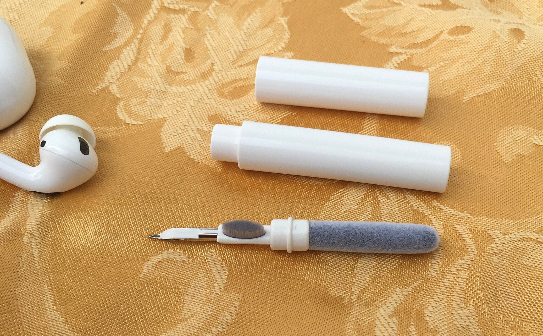 Multifunctional Earbud Cleaner Pen-style Tool With Pricker and Brushes ...