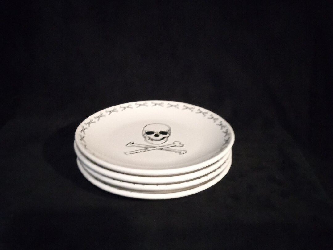 Set of 4 Round Skulls by Signature Plates 6.25" - Like New - Etsy