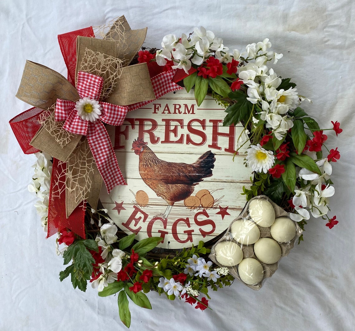 Farmhouse Chicken and Eggs Wreath - Etsy