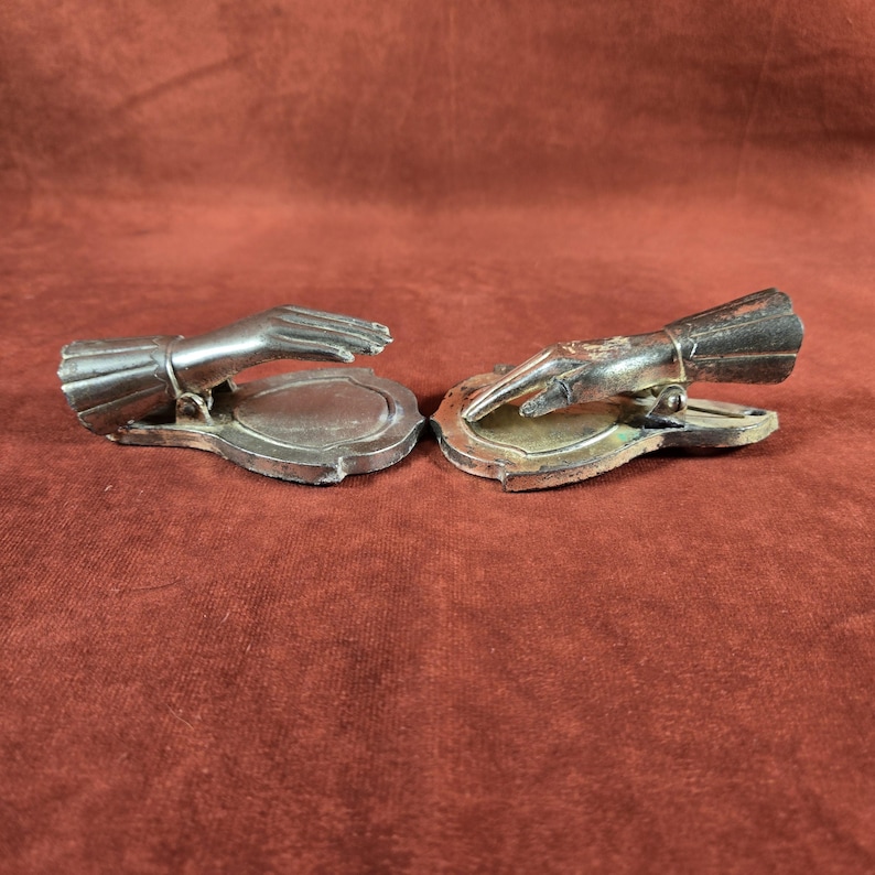 Pair of 1940s Victorian-style Hand Clips - Etsy