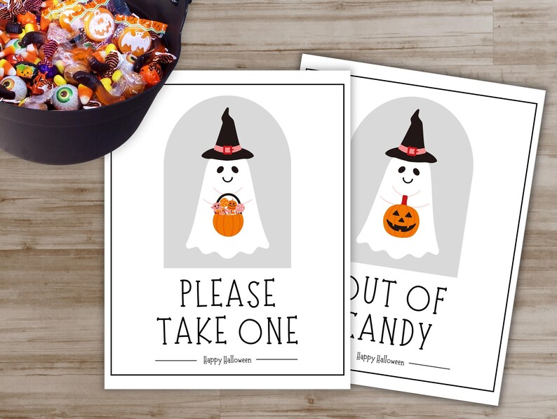 Cute Ghost Happy Halloween Door Sign for Trick or Treaters, Please Take ...