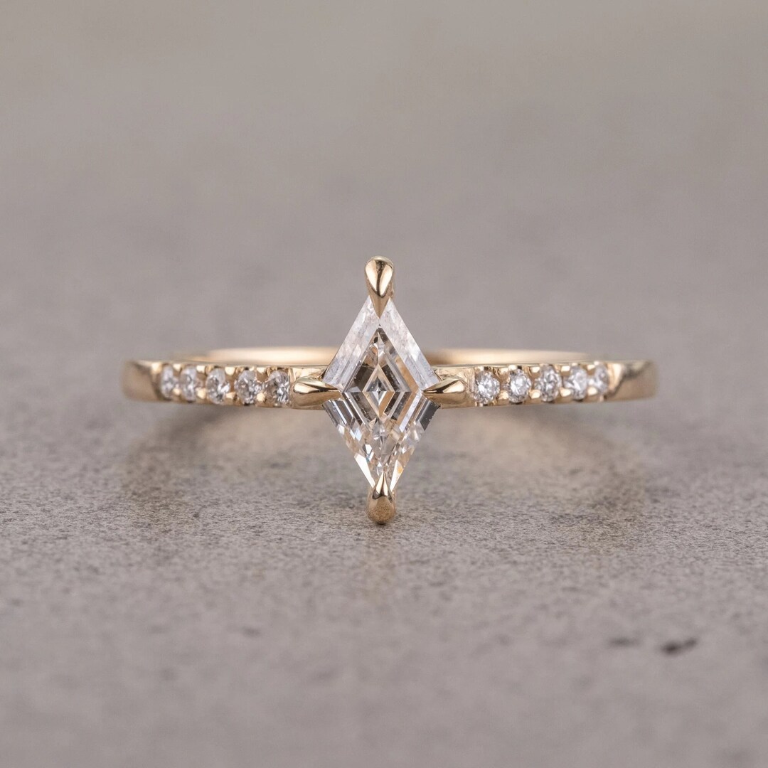 Classic 1 CT Kite Cut Engagement Ring, Solitaire Lozenge Cut Moissanite ...
