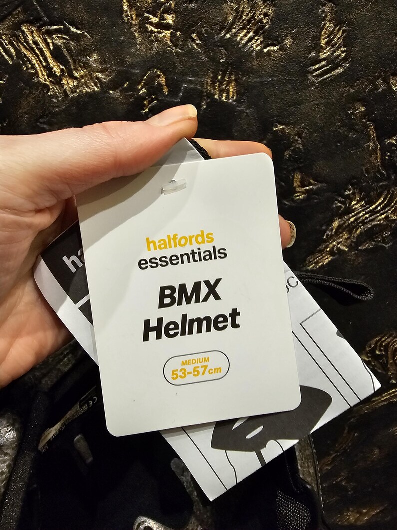 Blinged-out Helmet: Custom Sparkle Design, Luxurious Crystal Decor ...