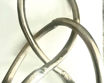 Classic Interlocking Geometric Knot Sculpture - Etsy