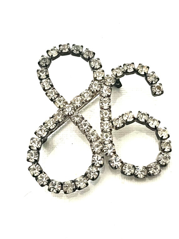 Vintage Brooch Gem