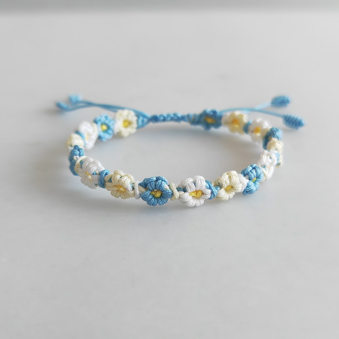 Handmade Braided Macrame Little Daisy Bracelet White Blue Flower Chain ...