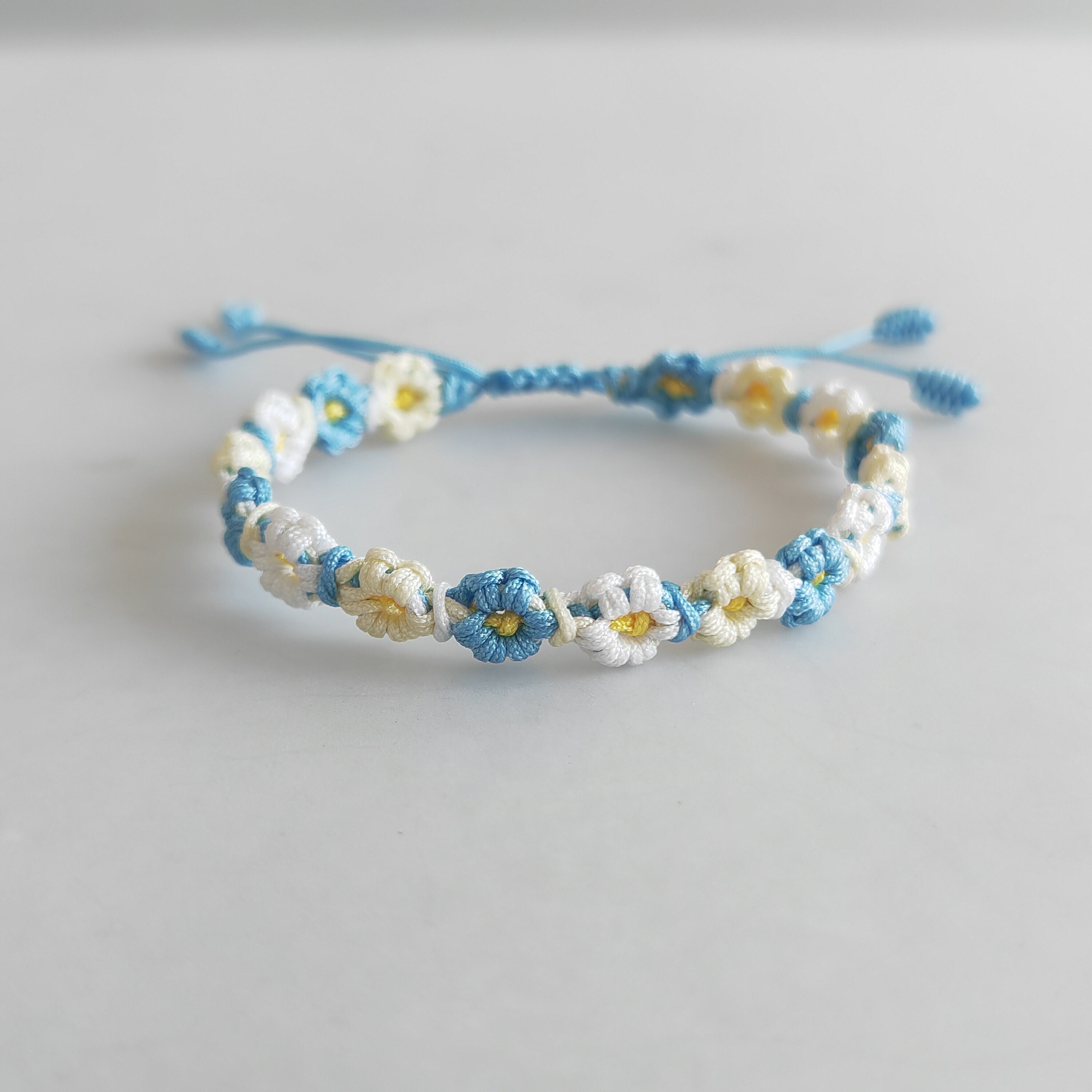 Handmade Braided Macrame Little Daisy Bracelet White Blue Flower Chain ...