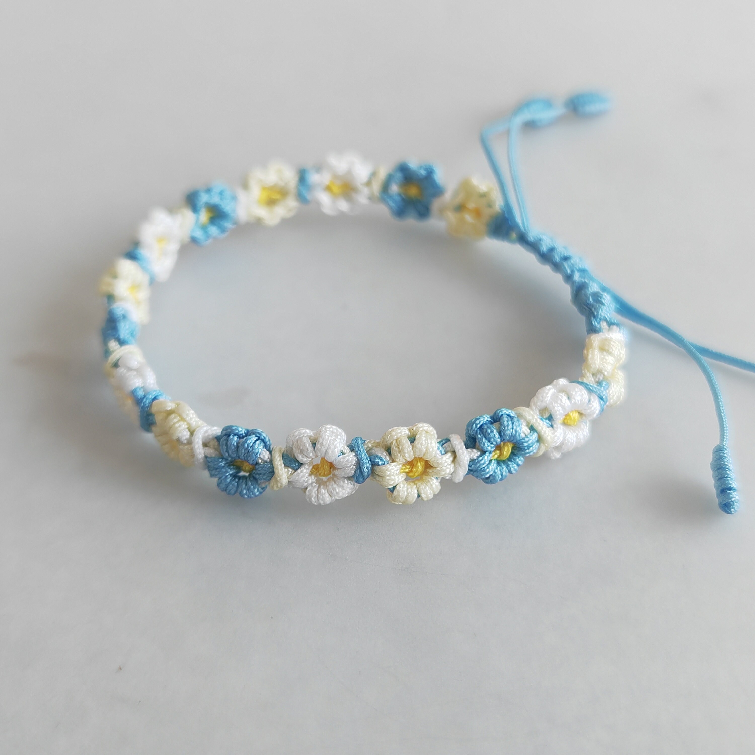 Handmade Braided Macrame Little Daisy Bracelet White Blue Flower Chain ...