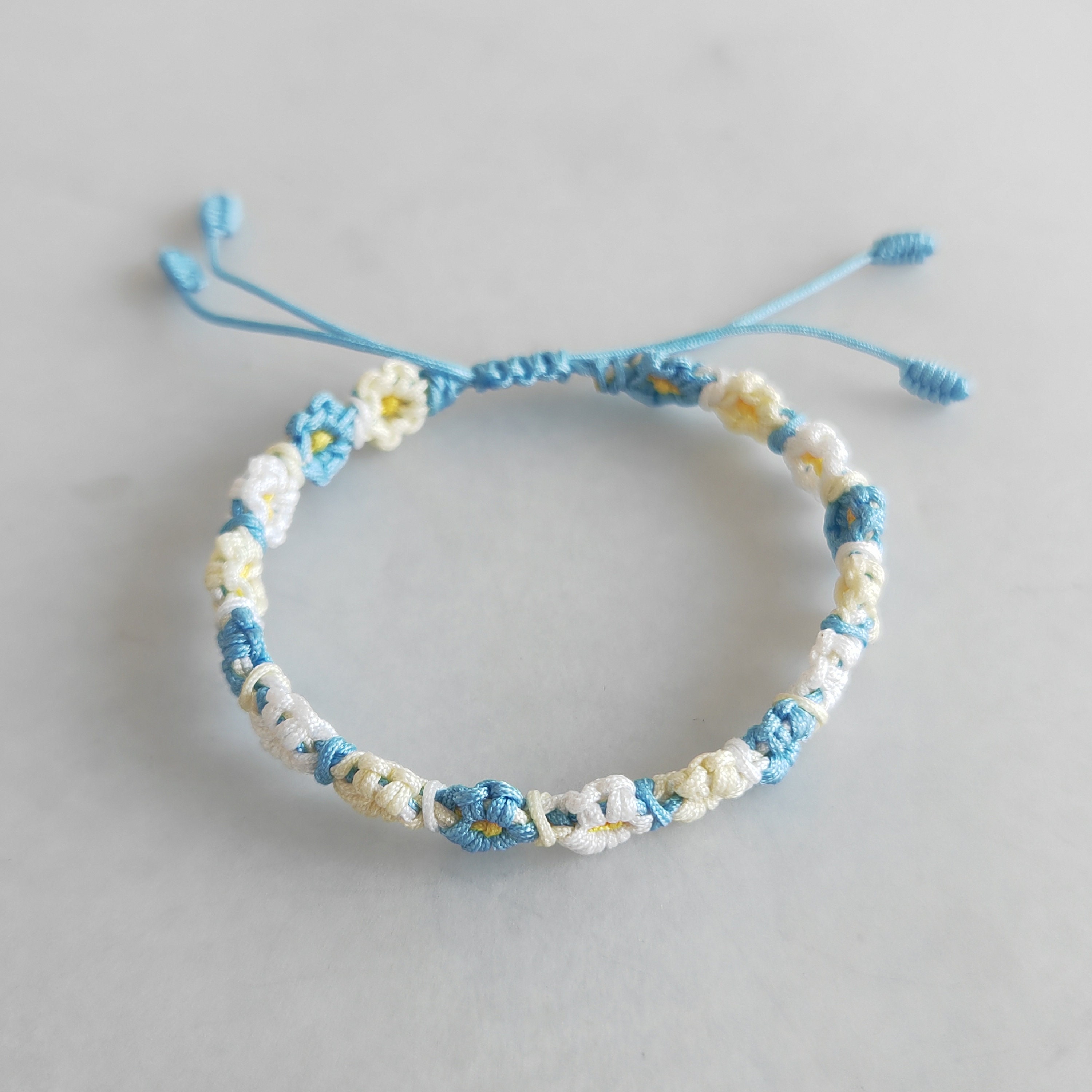 Handmade Braided Macrame Little Daisy Bracelet White Blue Flower Chain ...