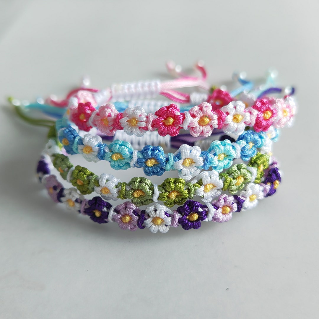 Handmade Braided Macrame Little Daisy Bracelet White Blue Flower Chain ...
