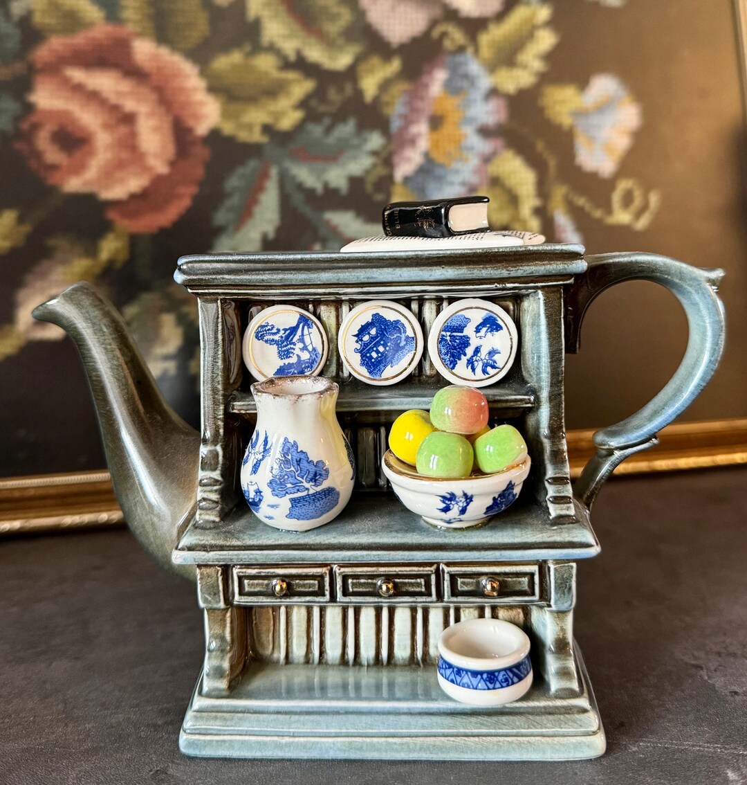 Paul Cardew Design Novelty Tea Pot. Welsh Dresser Collectible Teapot ...