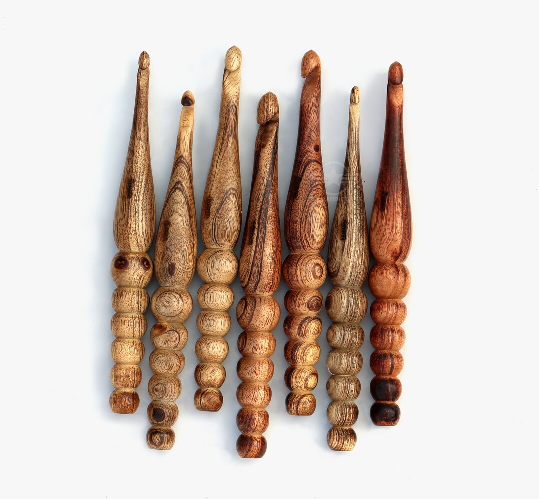 Wooden Jumbo Crochet Hooks Knitting and Crochet Hooks Set Soft Handle ...