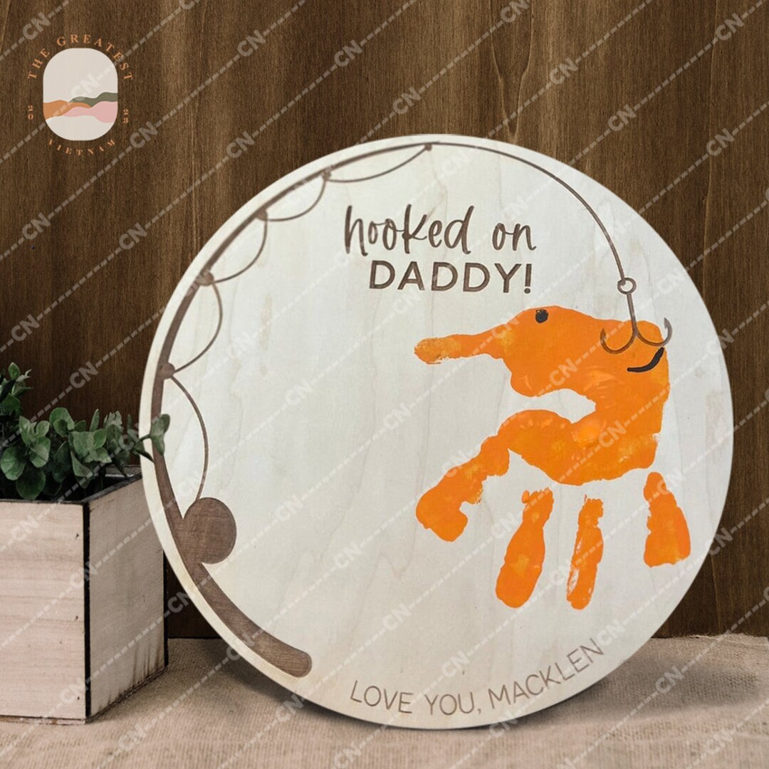 Custom Hooked on Papa Hanprint Sign, DIY Fathers Day Handprint 2024 ...