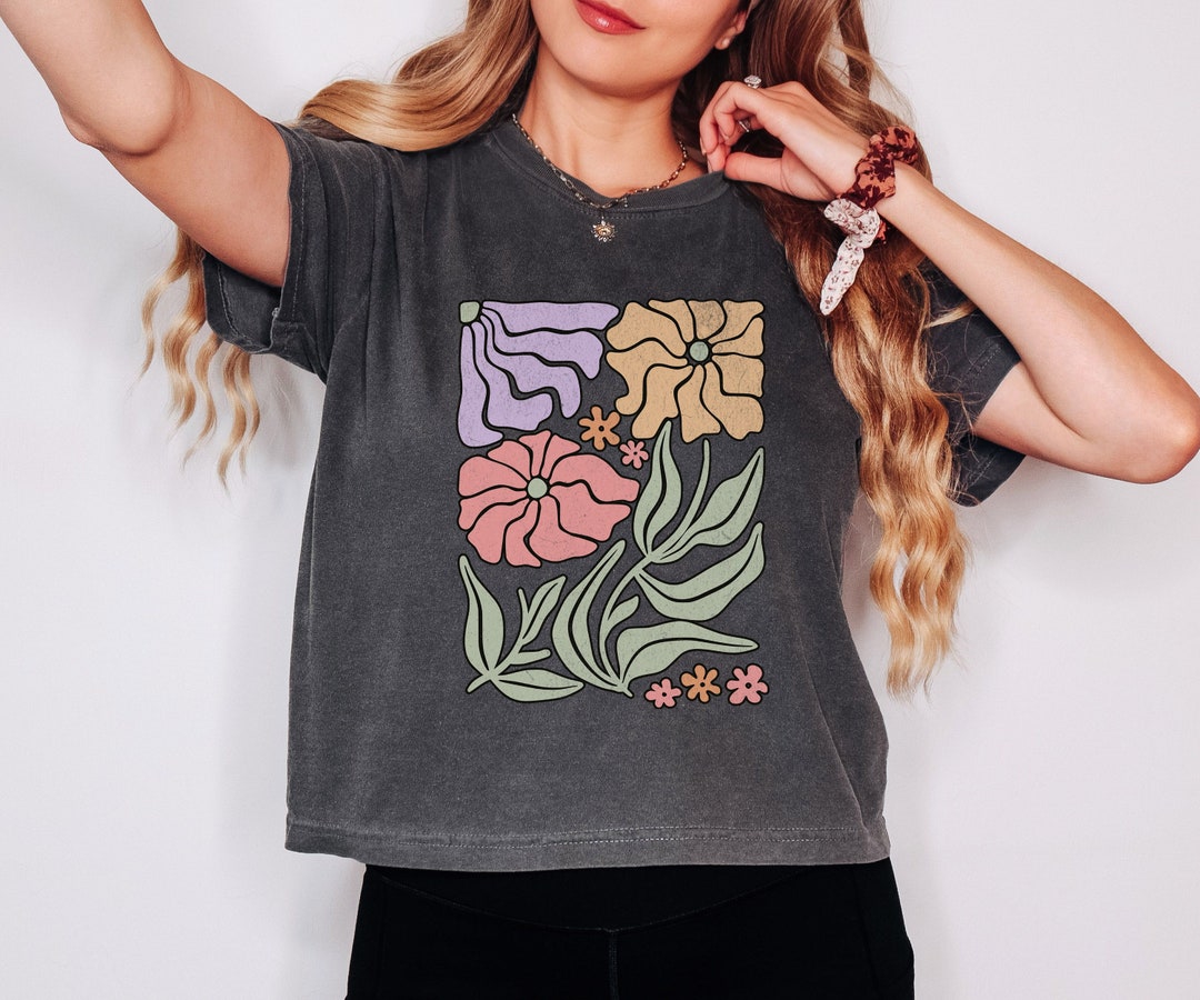 Comfort Colors Retro Floral Crop Top: Boho Wildflower Boxy Tee - Etsy