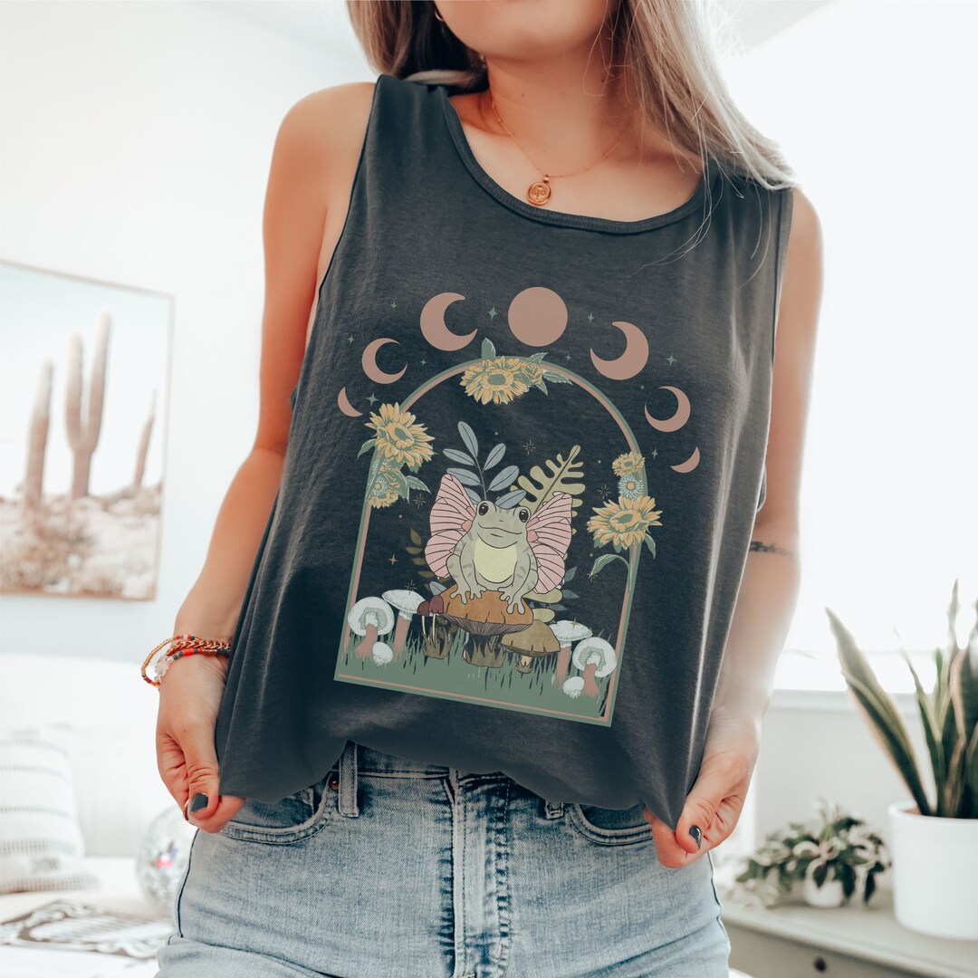 Comfort Colors Fairy Frog Tank Top: Mystical Celestial Cottagecore - Etsy