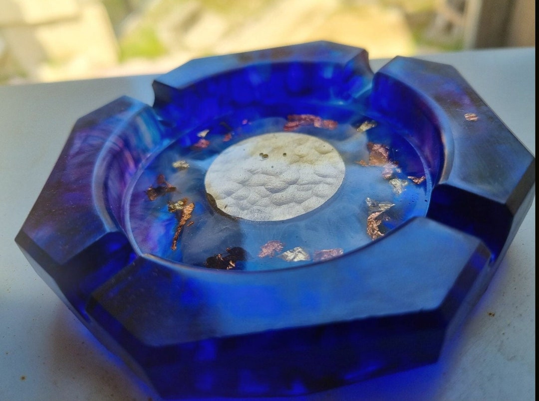 Decorative Ashtray in Epoxy Resin and Brass - Etsy