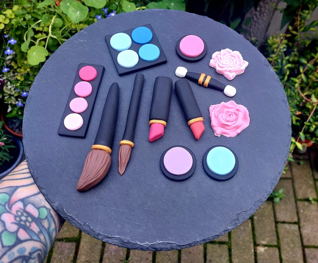 Edible Makeup Cake Topper Set, Brushes, Blush, Lipstick - Etsy
