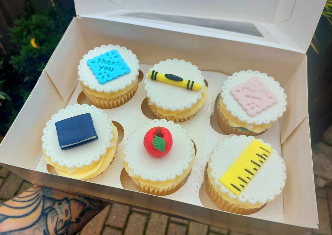 6 Thank You Teacher Edible Cupcake Toppers, End of School Year Gift - Etsy
