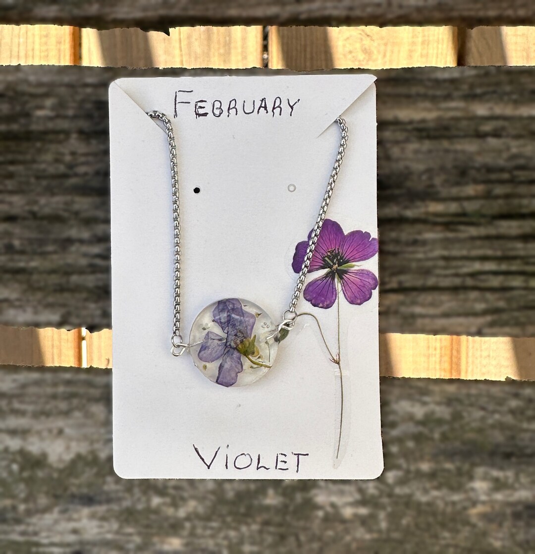 February Birth Month Flower Bracelet. - Etsy