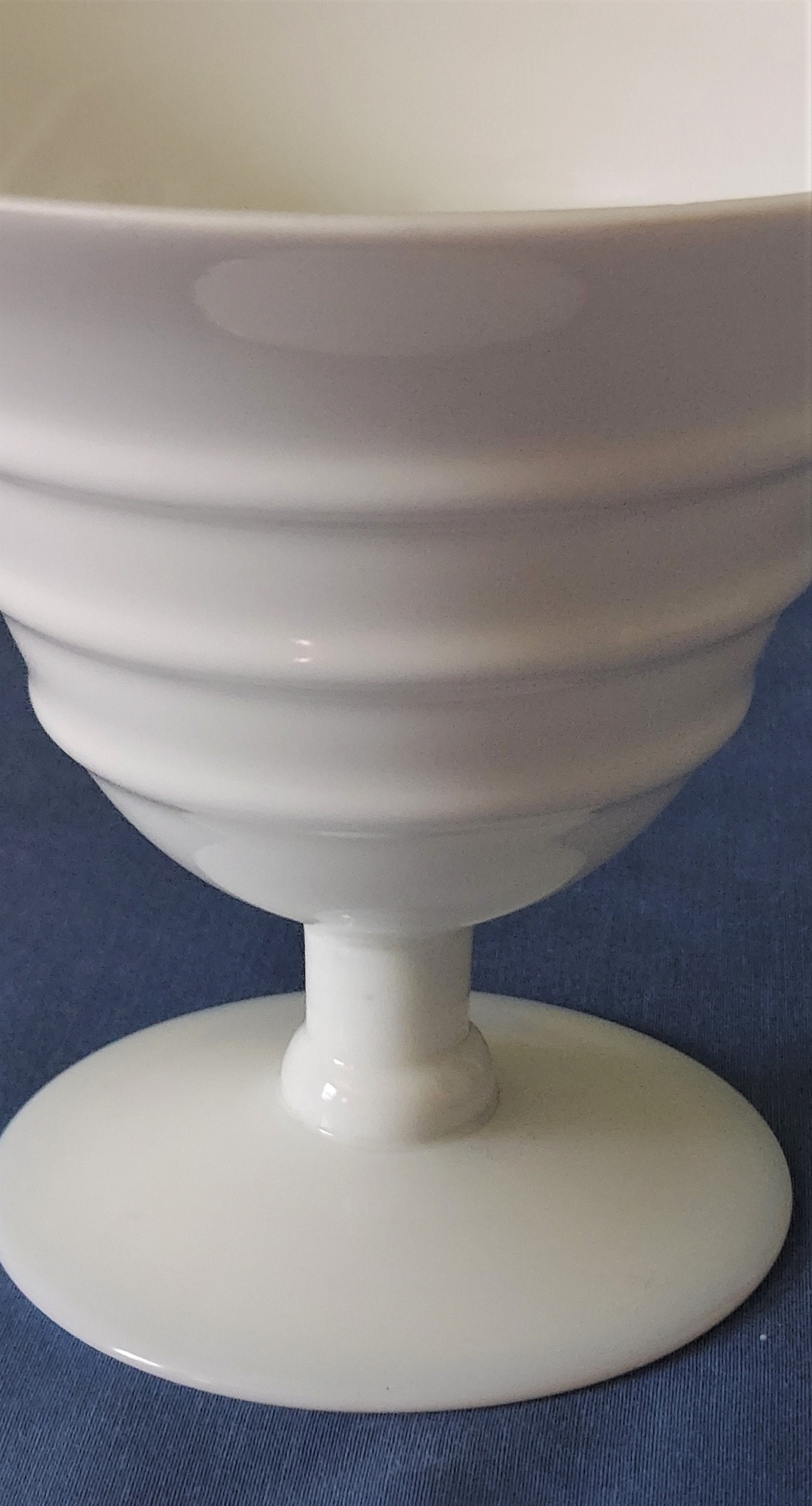 Atomic Age Milk Glass - Etsy