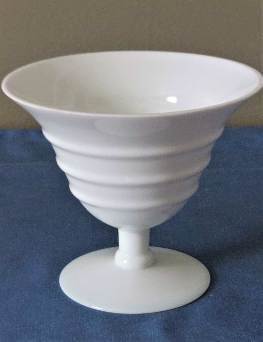 Atomic Age Milk Glass - Etsy