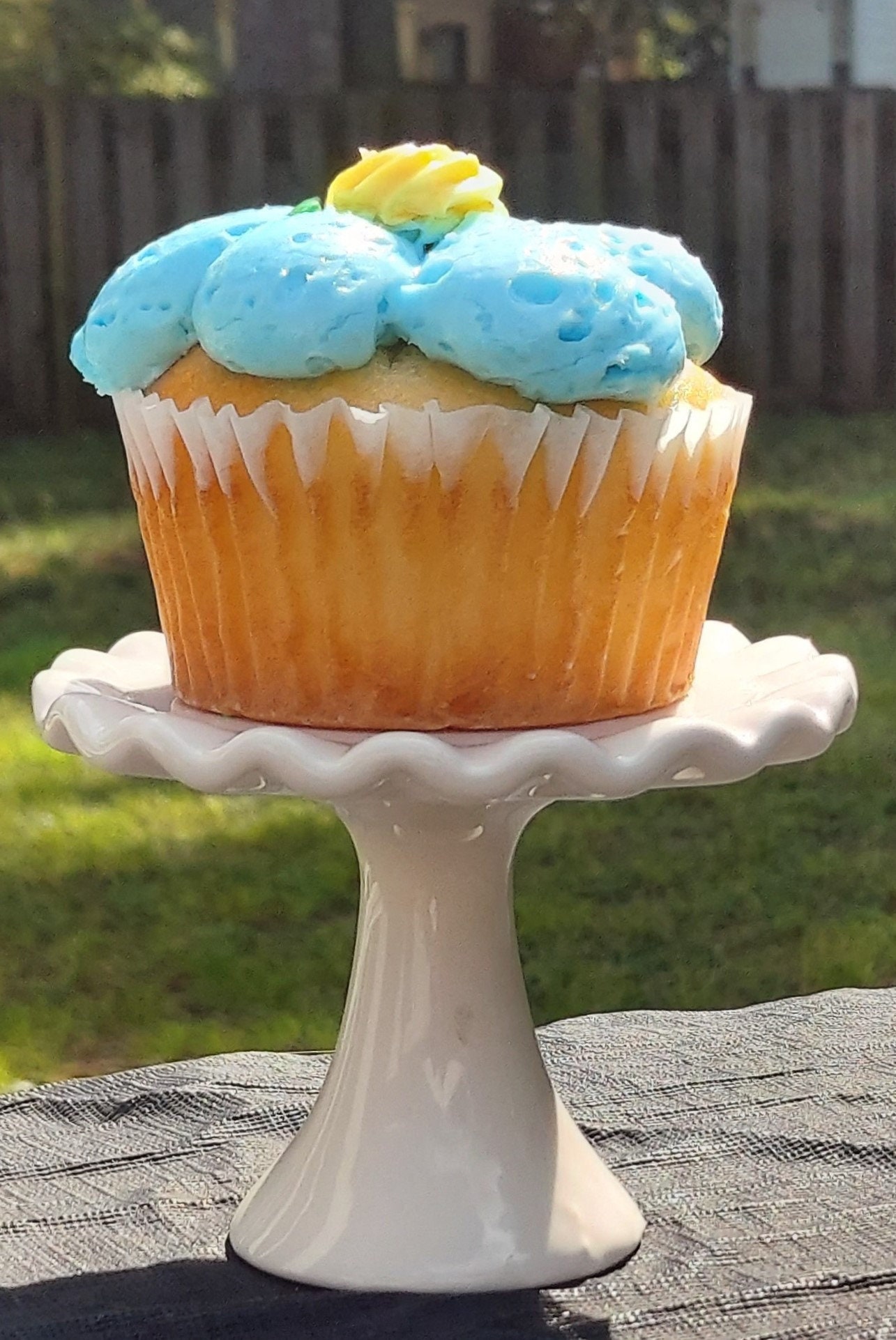 Ceramic Cupcake Stand - Etsy