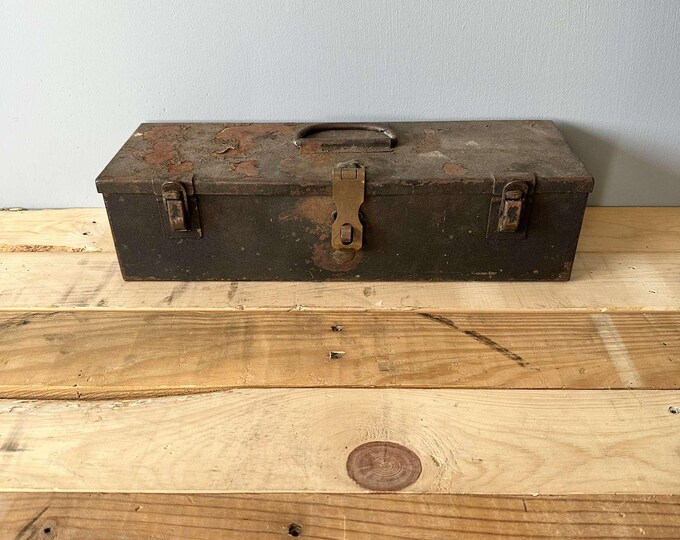 Vintage Metal Tool Box - Etsy