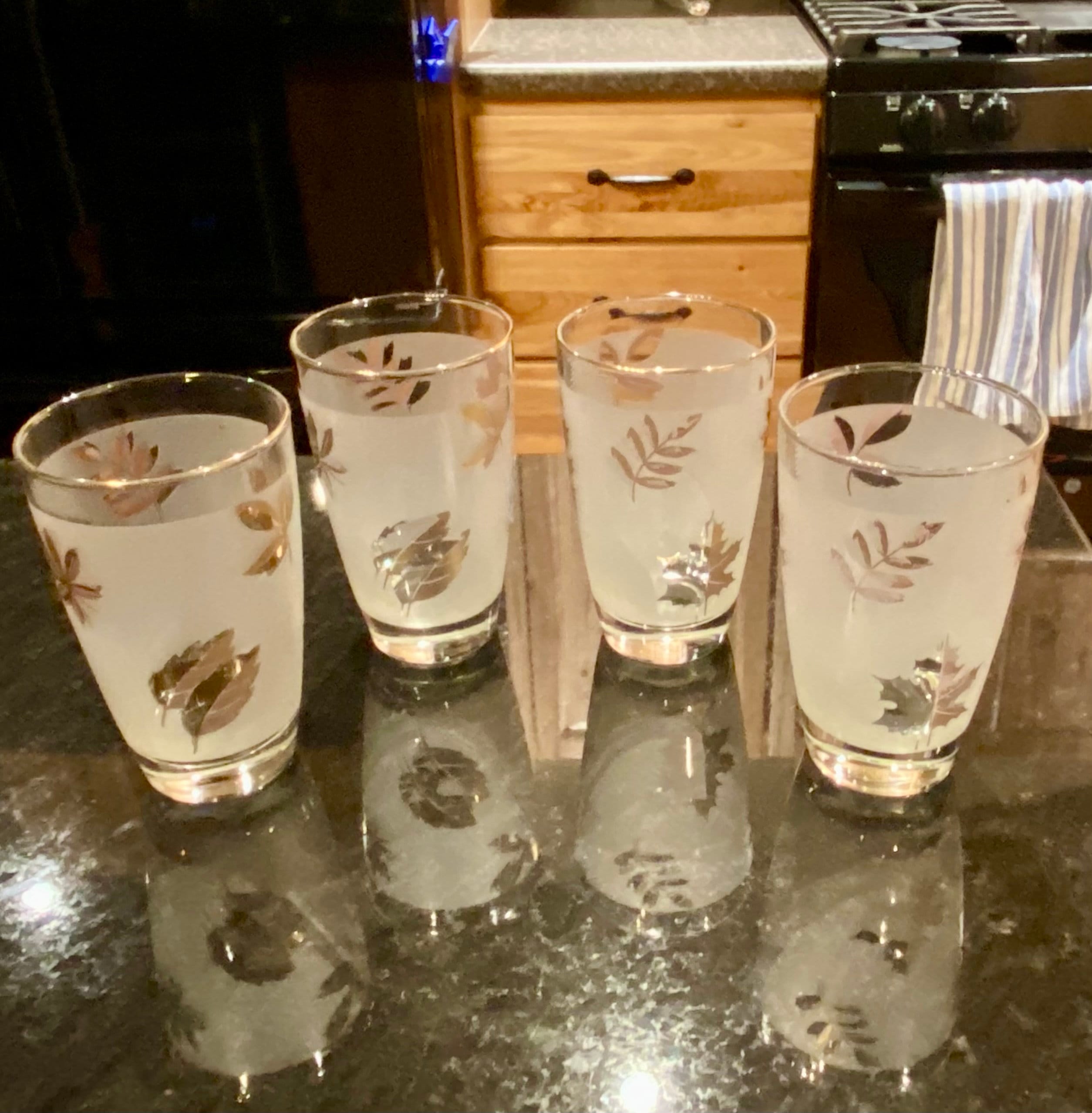 Libby Gold Leaf Frosted Drinking Glasses Set of 4 Vintage Drinkware - Etsy
