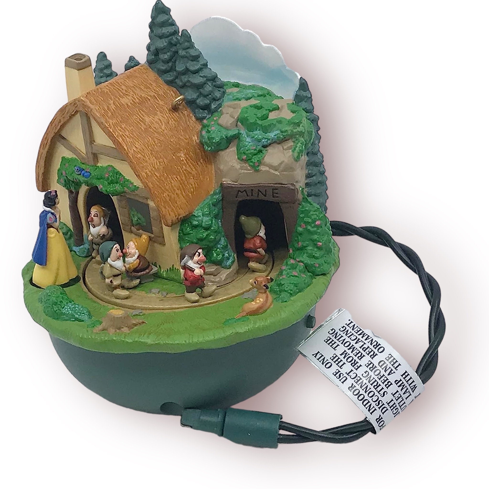 Hallmark 2004 Walt Disney's Snow White and the Seven Dwarfs Ornament ...