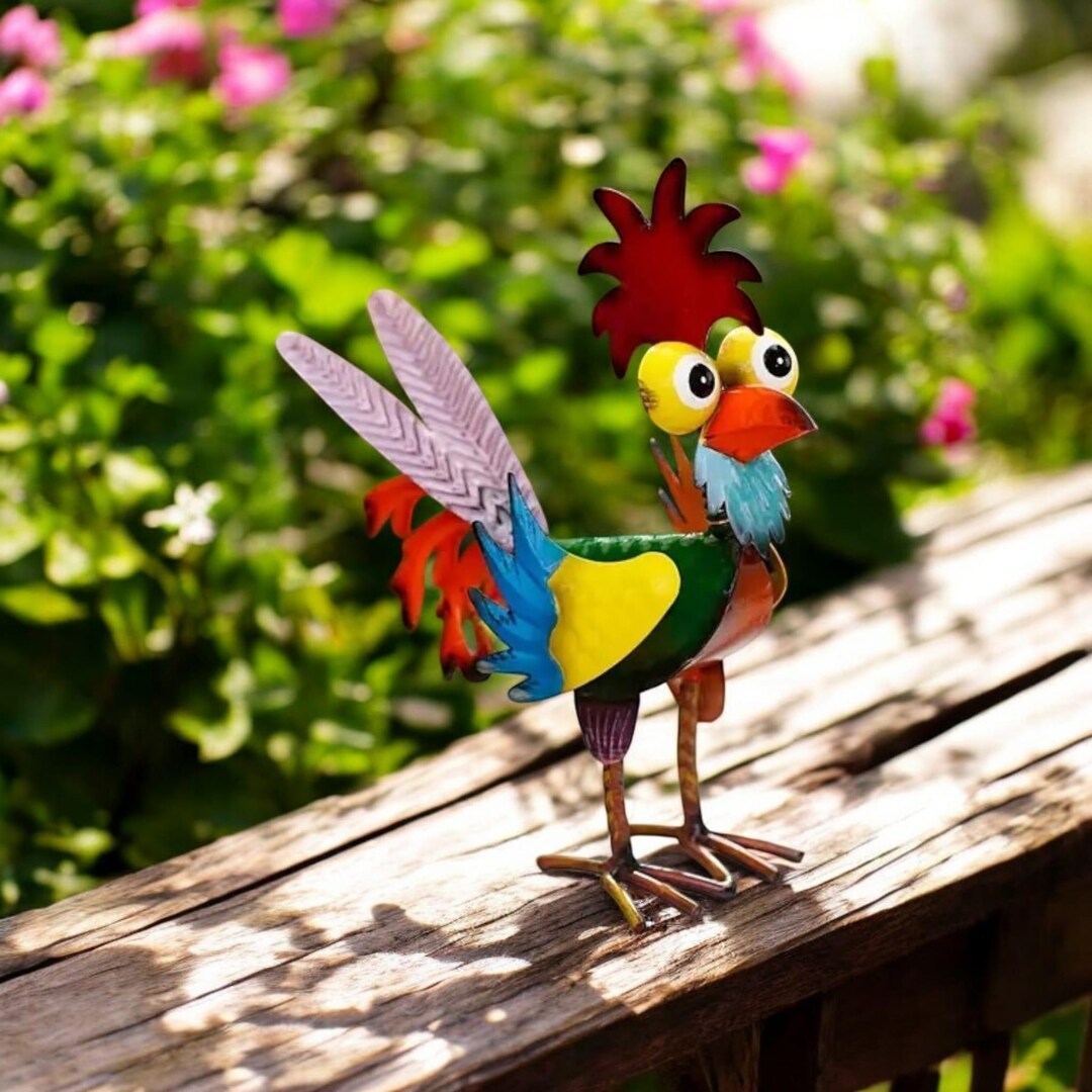 Funny Chicken Garden Sculpture – Rustic Metal Chicken Decor for ...